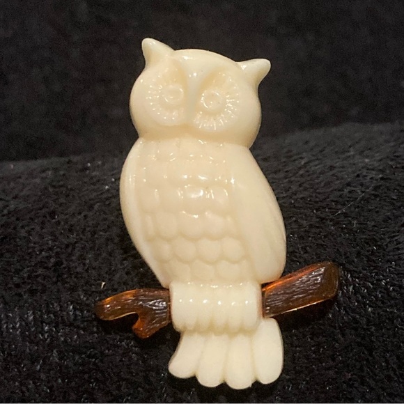 Avon | Jewelry | Vintage Avon Owl Pin | Poshmark